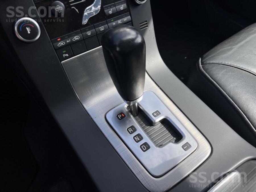 Pelēks Volvo S80 2008 Limbaži, ar dzinēja tilpumu 2.40 L un nobraukumu 275 tūkst. km par 4350 €, foto 32 vietnē AUTOMOTO.COM.LV
