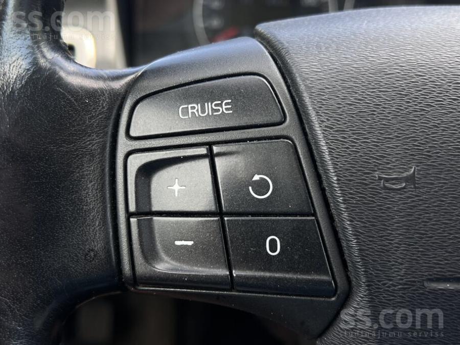 Pelēks Volvo S80 2008 Limbaži, ar dzinēja tilpumu 2.40 L un nobraukumu 275 tūkst. km par 4350 €, foto 40 vietnē AUTOMOTO.COM.LV