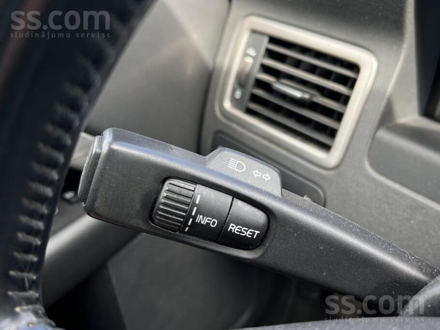 Pelēks Volvo S80 2008 Limbaži, ar dzinēja tilpumu 2.40 L un nobraukumu 275 tūkst. km par 4350 €, foto 39 vietnē AUTOMOTO.COM.LV