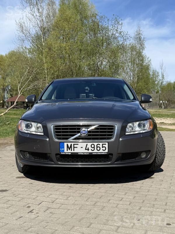 Grey Volvo S80 2008 in Riga, with an engine capacity of 2.40 L and mileage of 338 thousand km for 3500 €, photo 1 on AUTOMOTO.COM.LV