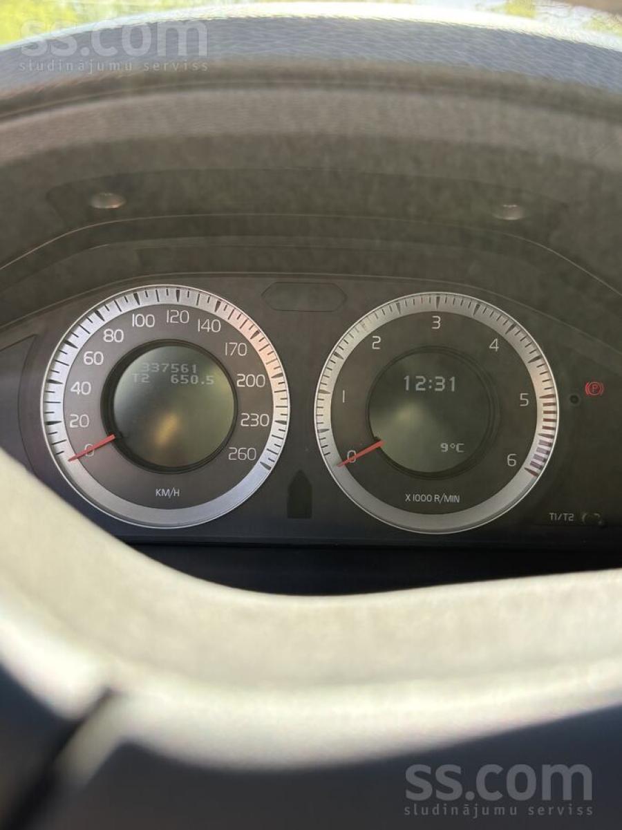 Grey Volvo S80 2008 in Riga, with an engine capacity of 2.40 L and mileage of 338 thousand km for 3500 €, photo 14 on AUTOMOTO.COM.LV