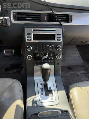 Grey Volvo S80 2008 in Riga, with an engine capacity of 2.40 L and mileage of 338 thousand km for 3500 €, photo 15 on AUTOMOTO.COM.LV