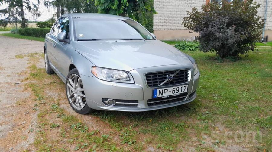 Pelēks Volvo S80 2008 Limbaži, ar dzinēja tilpumu 2.40 L un nobraukumu 390 tūkst. km par 4000 €, foto 1 vietnē AUTOMOTO.COM.LV