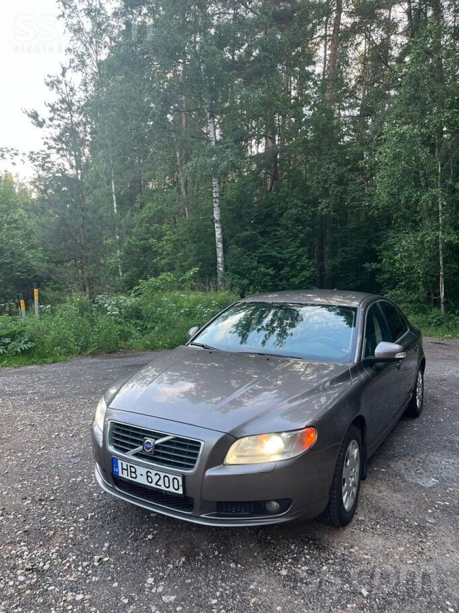 Pelēks Volvo S80 2008 Rīga, ar dzinēja tilpumu 2.40 L un nobraukumu 622 tūkst. km par 2300 €, foto 4 vietnē AUTOMOTO.COM.LV
