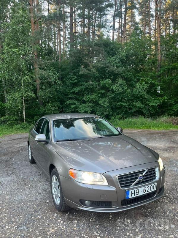 Grey Volvo S80 2008 in Riga, with an engine capacity of 2.40 L and mileage of 622 thousand km for 2300 €, photo 4 on AUTOMOTO.COM.LV