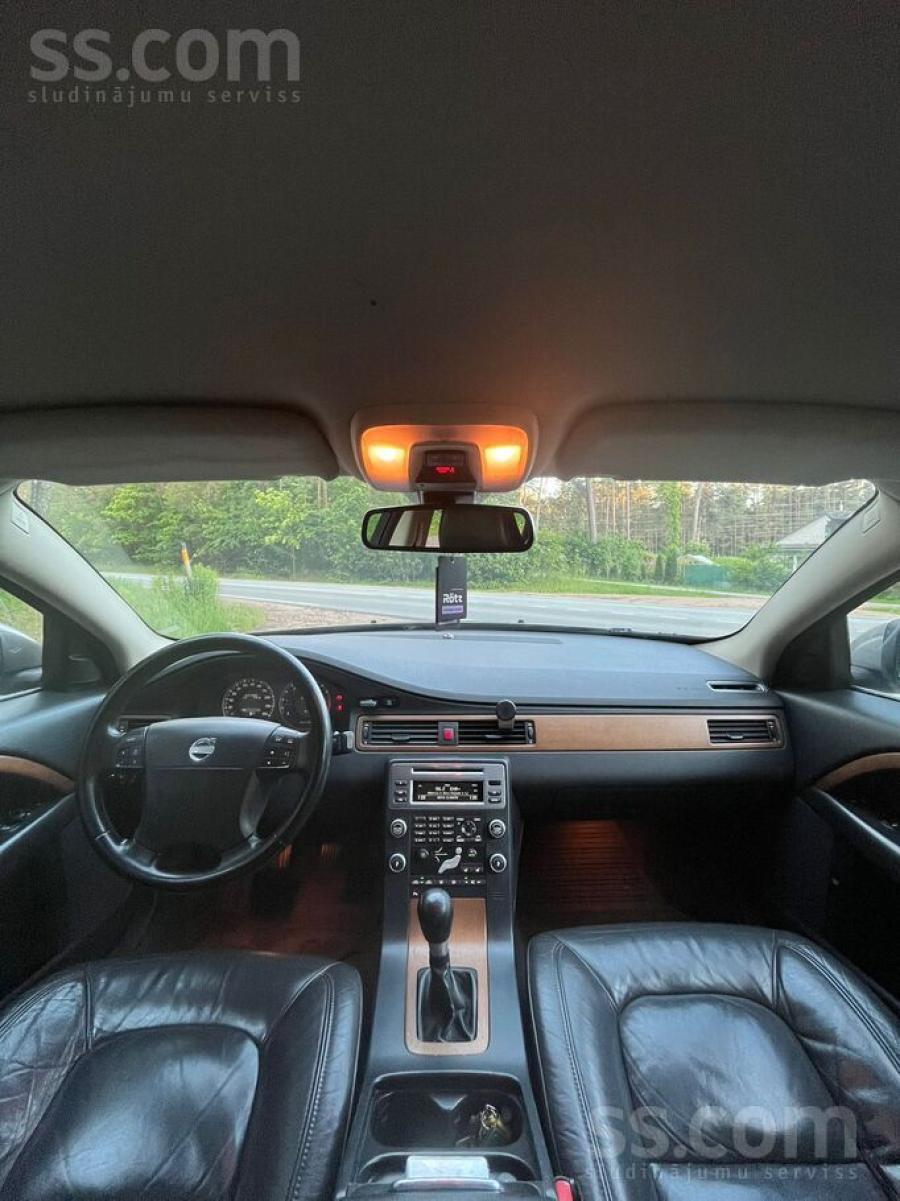 Pelēks Volvo S80 2008 Rīga, ar dzinēja tilpumu 2.40 L un nobraukumu 622 tūkst. km par 2300 €, foto 9 vietnē AUTOMOTO.COM.LV