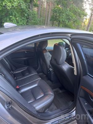Pelēks Volvo S80 2008 Rīga, ar dzinēja tilpumu 2.40 L un nobraukumu 622 tūkst. km par 2300 €, foto 13 vietnē AUTOMOTO.COM.LV