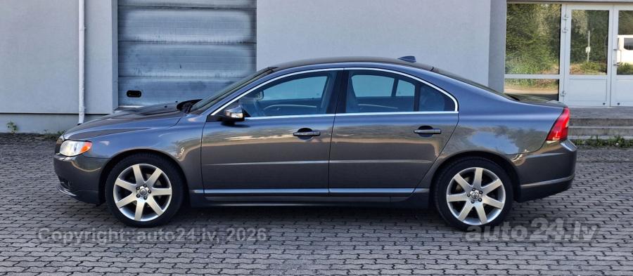 Pelēks Volvo S80 2008 Paide, ar dzinēja tilpumu 2.40 L un nobraukumu 349 tūkst. km par 5750 €, foto 5 vietnē AUTOMOTO.COM.LV