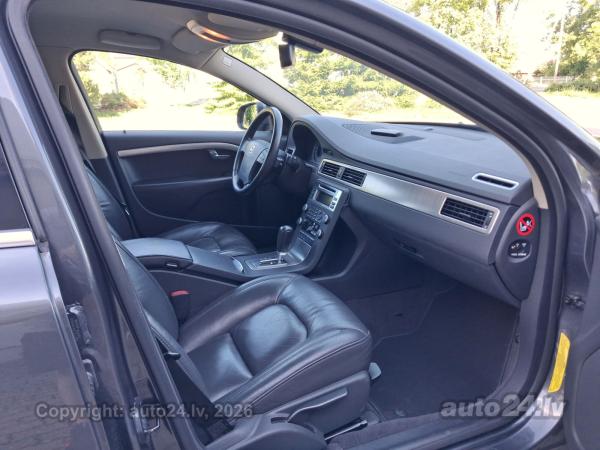 Pelēks Volvo S80 2008 Paide, ar dzinēja tilpumu 2.40 L un nobraukumu 349 tūkst. km par 5750 €, foto 9 vietnē AUTOMOTO.COM.LV