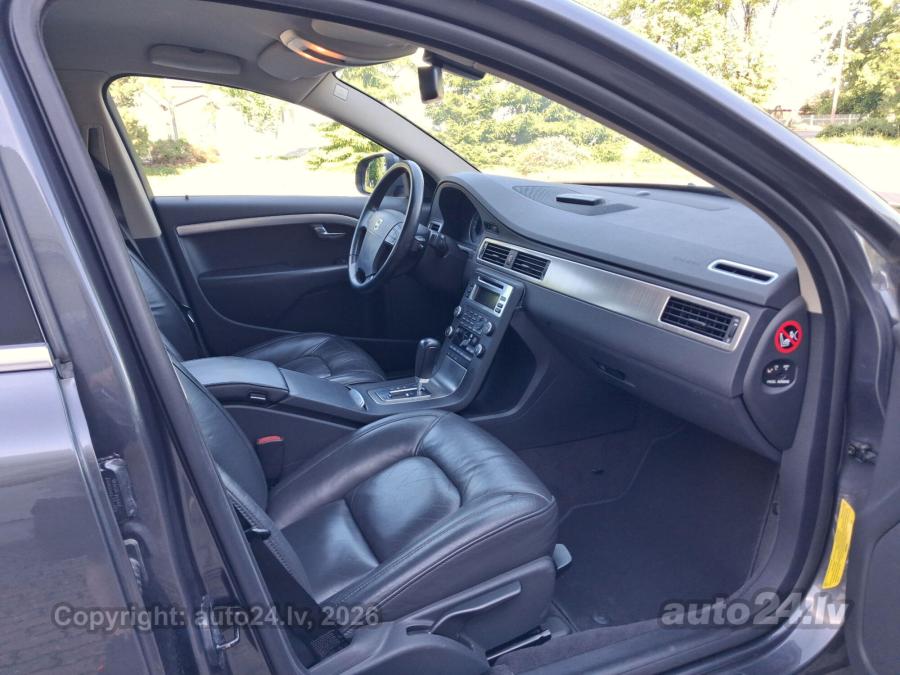 Pelēks Volvo S80 2008 Paide, ar dzinēja tilpumu 2.40 L un nobraukumu 349 tūkst. km par 5750 €, foto 10 vietnē AUTOMOTO.COM.LV
