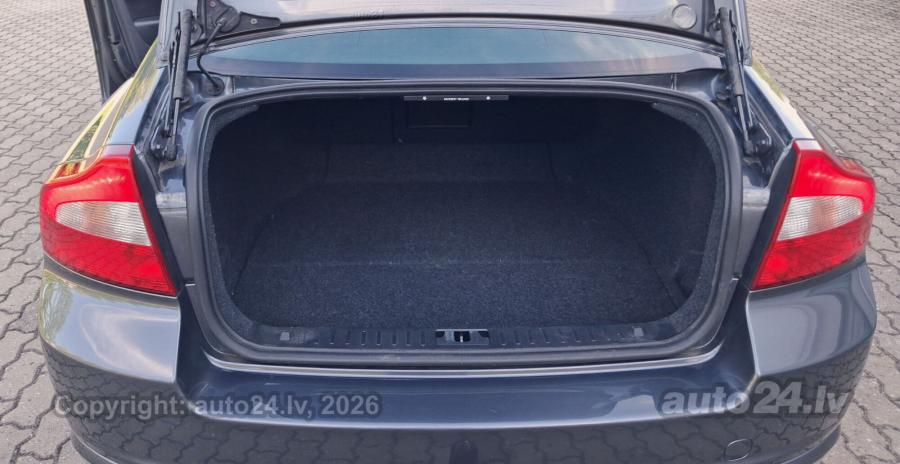 Pelēks Volvo S80 2008 Paide, ar dzinēja tilpumu 2.40 L un nobraukumu 349 tūkst. km par 5750 €, foto 15 vietnē AUTOMOTO.COM.LV