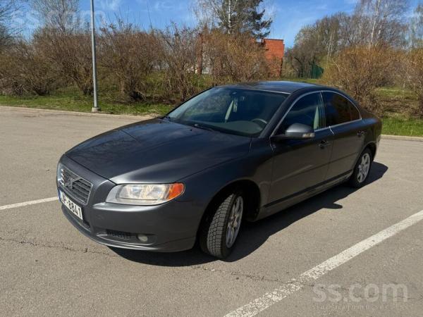 Grey Volvo S80 2008 in Jekabpils, with an engine capacity of 2.40 L and mileage of 468 thousand km for 2600 €, photo 1 on AUTOMOTO.COM.LV