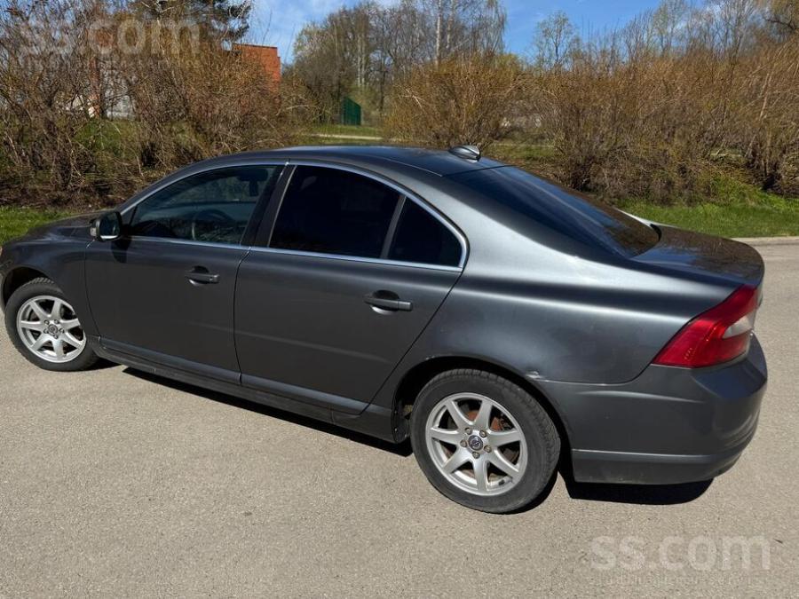 Pelēks Volvo S80 2008 Jēkabpils, ar dzinēja tilpumu 2.40 L un nobraukumu 468 tūkst. km par 2600 €, foto 3 vietnē AUTOMOTO.COM.LV