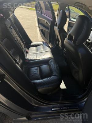 Pelēks Volvo S80 2008 Jēkabpils, ar dzinēja tilpumu 2.40 L un nobraukumu 468 tūkst. km par 2600 €, foto 5 vietnē AUTOMOTO.COM.LV