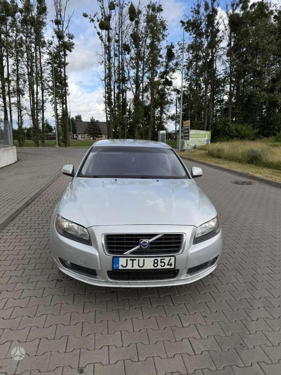 Pelēks Volvo S80 2008 Kauņa, ar dzinēja tilpumu 2.40 L un nobraukumu 320 tūkst. km par 1999 €, foto 4 vietnē AUTOMOTO.COM.LV