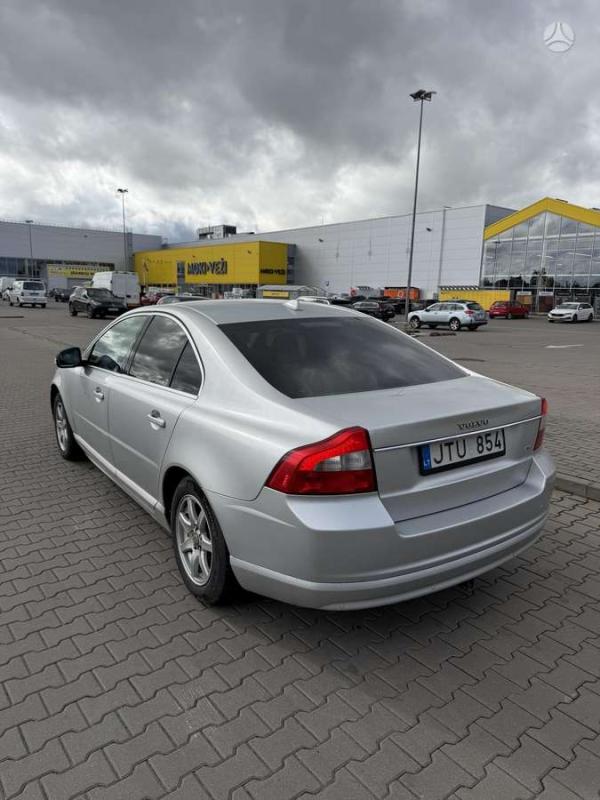 Pelēks Volvo S80 2008 Kauņa, ar dzinēja tilpumu 2.40 L un nobraukumu 320 tūkst. km par 1999 €, foto 8 vietnē AUTOMOTO.COM.LV