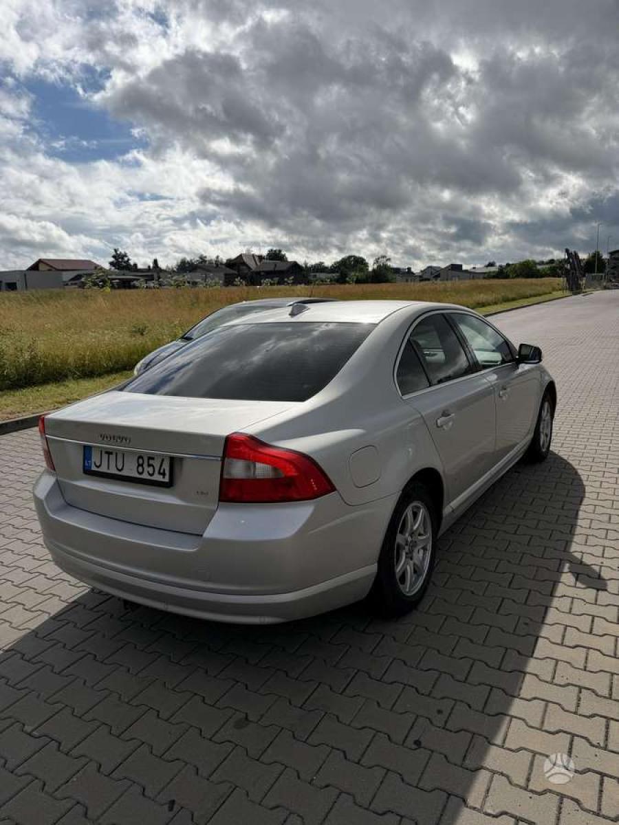 Pelēks Volvo S80 2008 Kauņa, ar dzinēja tilpumu 2.40 L un nobraukumu 320 tūkst. km par 1999 €, foto 11 vietnē AUTOMOTO.COM.LV