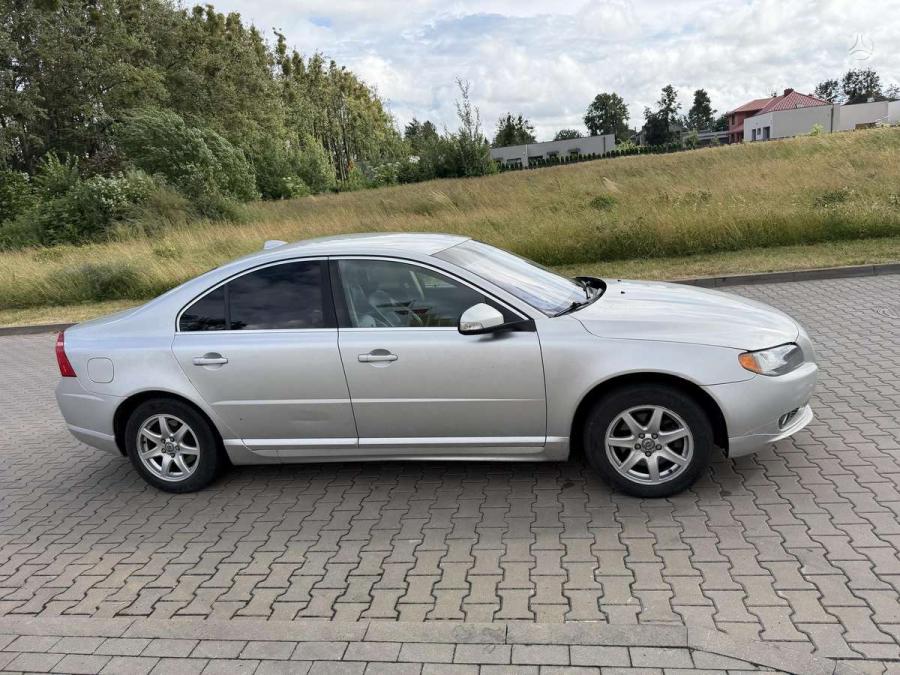 Pelēks Volvo S80 2008 Kauņa, ar dzinēja tilpumu 2.40 L un nobraukumu 320 tūkst. km par 1999 €, foto 12 vietnē AUTOMOTO.COM.LV