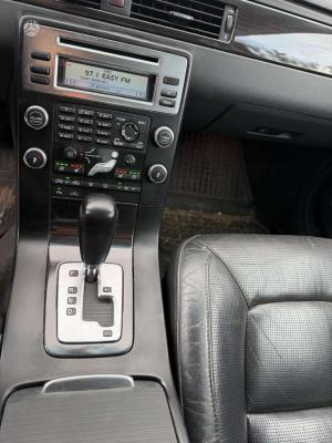 Pelēks Volvo S80 2008 Kauņa, ar dzinēja tilpumu 2.40 L un nobraukumu 320 tūkst. km par 1999 €, foto 17 vietnē AUTOMOTO.COM.LV