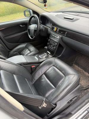 Pelēks Volvo S80 2008 Kauņa, ar dzinēja tilpumu 2.40 L un nobraukumu 320 tūkst. km par 1999 €, foto 19 vietnē AUTOMOTO.COM.LV