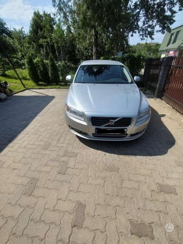 Grey Volvo S80 2008 in Kaunas, with an engine capacity of 2.40 L and mileage of 278 thousand km for 3000 €, photo 1 on AUTOMOTO.COM.LV