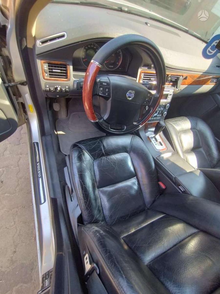 Pelēks Volvo S80 2008 Kauņa, ar dzinēja tilpumu 2.40 L un nobraukumu 278 tūkst. km par 3000 €, foto 4 vietnē AUTOMOTO.COM.LV