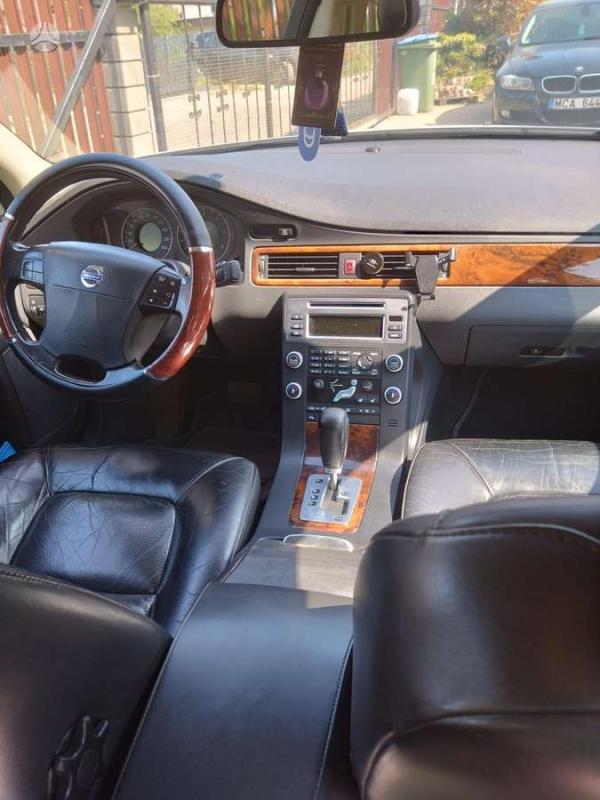 Grey Volvo S80 2008 in Kaunas, with an engine capacity of 2.40 L and mileage of 278 thousand km for 3000 €, photo 10 on AUTOMOTO.COM.LV
