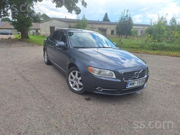 Grey Volvo S80 2008 in Madona, with an engine capacity of 2.40 L and mileage of 380 thousand km for 4500 €, photo 2 on AUTOMOTO.COM.LV