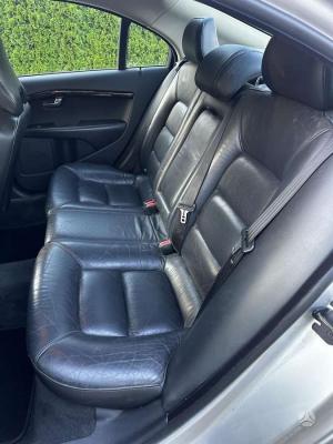 Grey Volvo S80 2008 in Vilnius, with an engine capacity of 2.40 L and mileage of 270 thousand km for 3500 €, photo 11 on AUTOMOTO.COM.LV