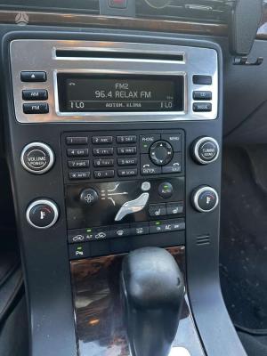 Grey Volvo S80 2008 in Vilnius, with an engine capacity of 2.40 L and mileage of 270 thousand km for 3500 €, photo 15 on AUTOMOTO.COM.LV