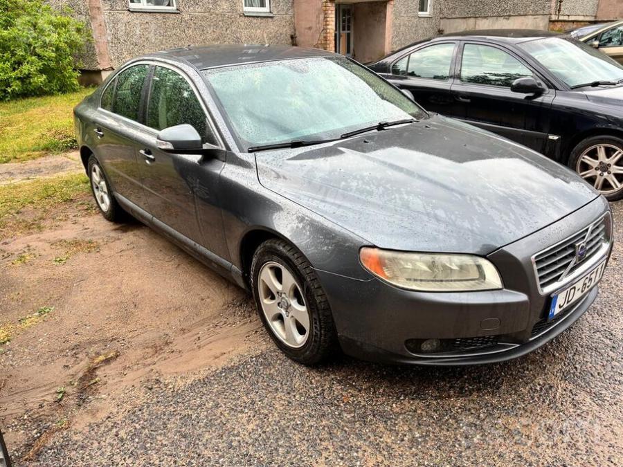 Grey Volvo S80 2008 in Kuldiga, with an engine capacity of 2.40 L and mileage of 401 thousand km for 2009 €, photo 1 on AUTOMOTO.COM.LV