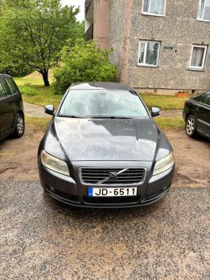 Grey Volvo S80 2008 in Kuldiga, with an engine capacity of 2.40 L and mileage of 401 thousand km for 2009 €, photo 3 on AUTOMOTO.COM.LV