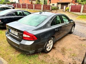 Grey Volvo S80 2008 in Kuldiga, with an engine capacity of 2.40 L and mileage of 401 thousand km for 2009 €, photo 6 on AUTOMOTO.COM.LV