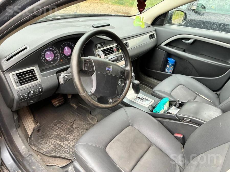Grey Volvo S80 2008 in Kuldiga, with an engine capacity of 2.40 L and mileage of 401 thousand km for 2009 €, photo 8 on AUTOMOTO.COM.LV