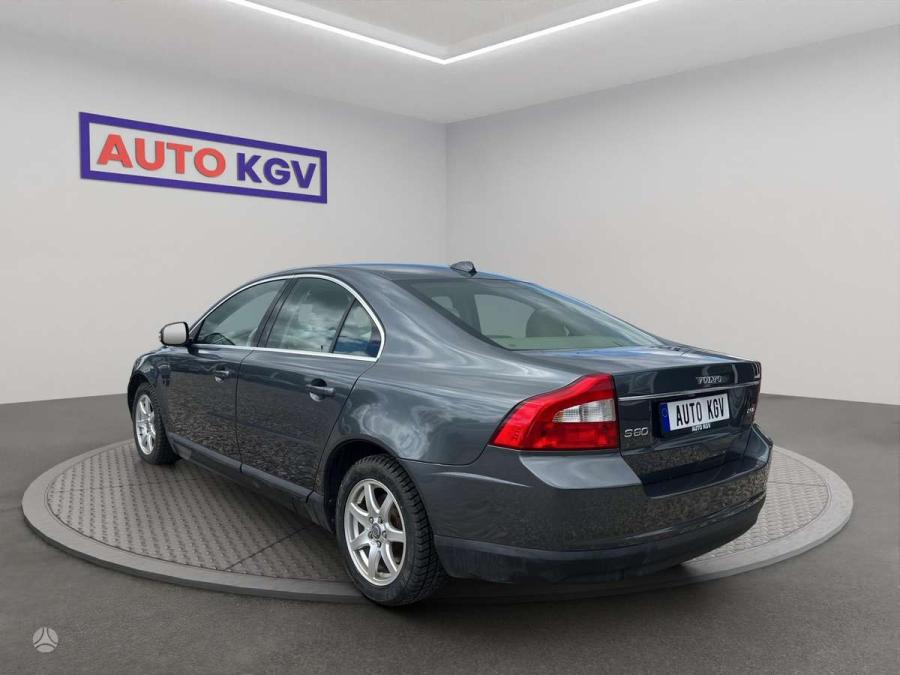 Grey Volvo S80 2008 in Kaunas, with an engine capacity of 2.00 L and mileage of 302 thousand km for 3999 €, photo 4 on AUTOMOTO.COM.LV