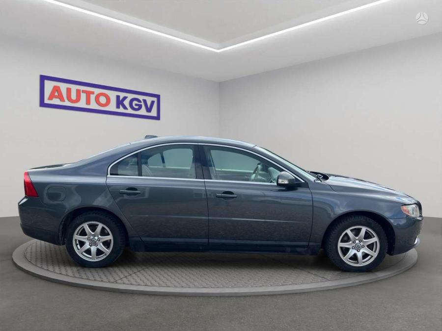 Grey Volvo S80 2008 in Kaunas, with an engine capacity of 2.00 L and mileage of 302 thousand km for 3999 €, photo 7 on AUTOMOTO.COM.LV