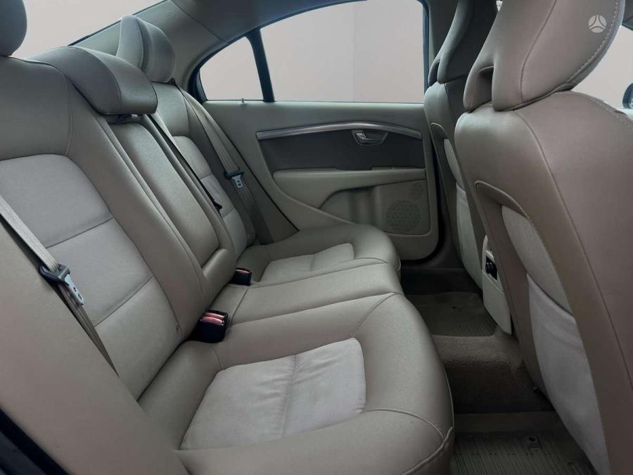 Grey Volvo S80 2008 in Kaunas, with an engine capacity of 2.00 L and mileage of 302 thousand km for 3999 €, photo 10 on AUTOMOTO.COM.LV