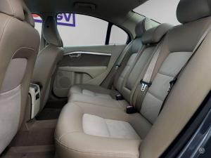 Grey Volvo S80 2008 in Kaunas, with an engine capacity of 2.00 L and mileage of 302 thousand km for 3999 €, photo 12 on AUTOMOTO.COM.LV