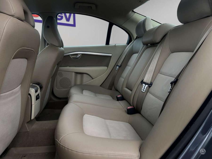 Grey Volvo S80 2008 in Kaunas, with an engine capacity of 2.00 L and mileage of 302 thousand km for 3999 €, photo 12 on AUTOMOTO.COM.LV