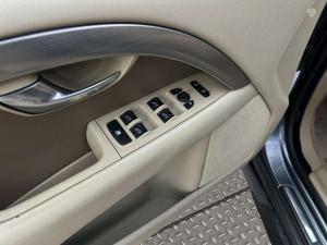 Grey Volvo S80 2008 in Kaunas, with an engine capacity of 2.00 L and mileage of 302 thousand km for 3999 €, photo 14 on AUTOMOTO.COM.LV