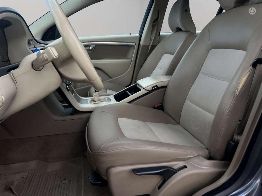 Grey Volvo S80 2008 in Kaunas, with an engine capacity of 2.00 L and mileage of 302 thousand km for 3999 €, photo 15 on AUTOMOTO.COM.LV
