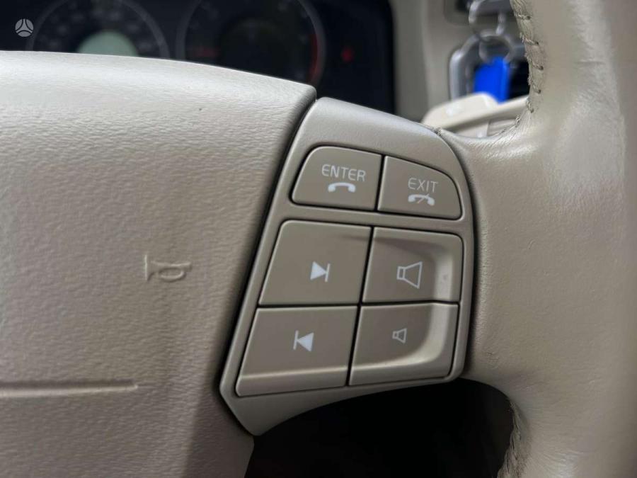 Grey Volvo S80 2008 in Kaunas, with an engine capacity of 2.00 L and mileage of 302 thousand km for 3999 €, photo 20 on AUTOMOTO.COM.LV