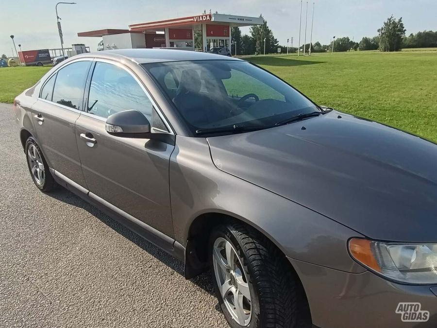 Grey Volvo S80 2008 in Joniskis, with an engine capacity of 2.40 L and mileage of 346 thousand km for 3900 €, photo 1 on AUTOMOTO.COM.LV