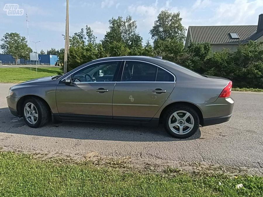 Grey Volvo S80 2008 in Joniskis, with an engine capacity of 2.40 L and mileage of 346 thousand km for 3900 €, photo 7 on AUTOMOTO.COM.LV