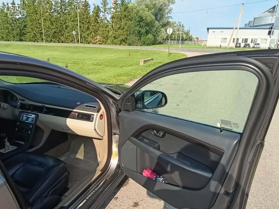 Grey Volvo S80 2008 in Joniskis, with an engine capacity of 2.40 L and mileage of 346 thousand km for 3900 €, photo 14 on AUTOMOTO.COM.LV