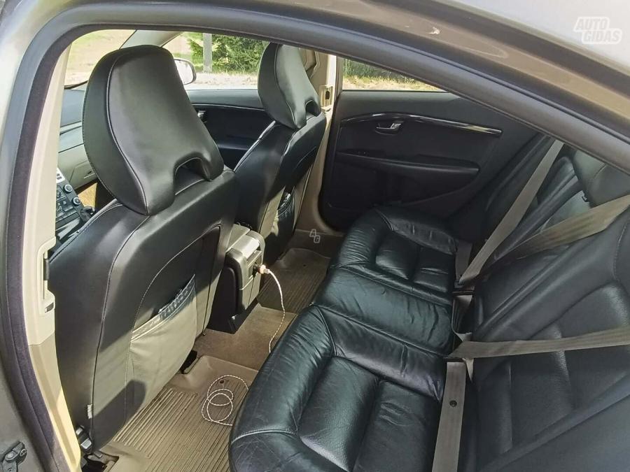 Grey Volvo S80 2008 in Joniskis, with an engine capacity of 2.40 L and mileage of 346 thousand km for 3900 €, photo 36 on AUTOMOTO.COM.LV