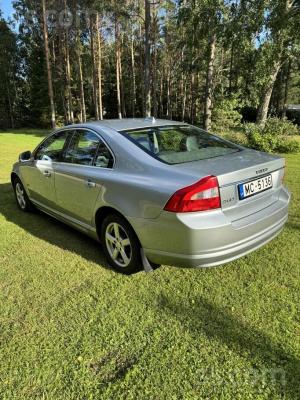 Grey Volvo S80 2008 in Tukums, with an engine capacity of 2.40 L and mileage of 305 thousand km for 4100 €, photo 4 on AUTOMOTO.COM.LV