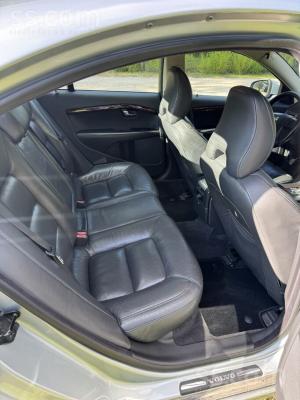 Grey Volvo S80 2008 in Tukums, with an engine capacity of 2.40 L and mileage of 305 thousand km for 4100 €, photo 8 on AUTOMOTO.COM.LV