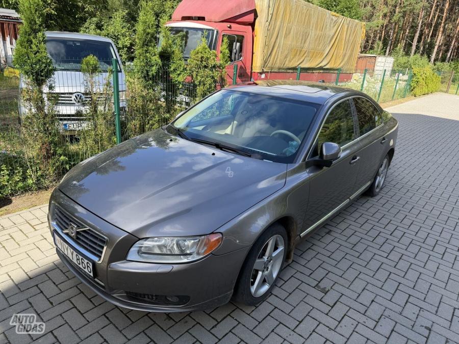 Grey Volvo S80 2008 in Vilnius, with an engine capacity of 2.40 L and mileage of 310 thousand km for 2900 €, photo 1 on AUTOMOTO.COM.LV