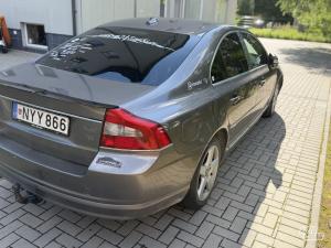 Grey Volvo S80 2008 in Vilnius, with an engine capacity of 2.40 L and mileage of 310 thousand km for 2900 €, photo 7 on AUTOMOTO.COM.LV
